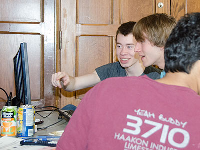 ECOO East Regional Programming Contest 2014 > Queen's School of Computing