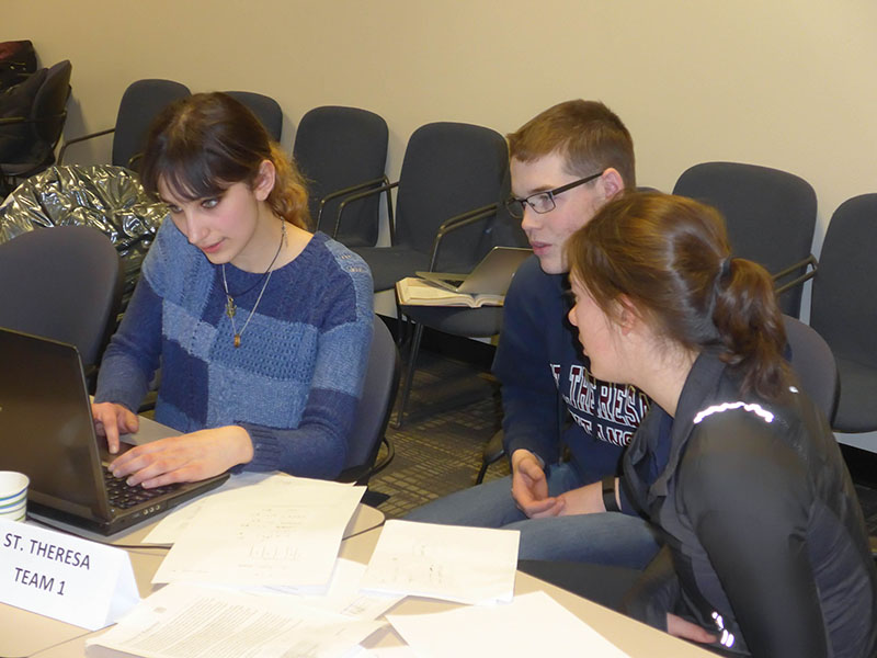 2016 Invitational High School Programming Contest > Queen's School of ...