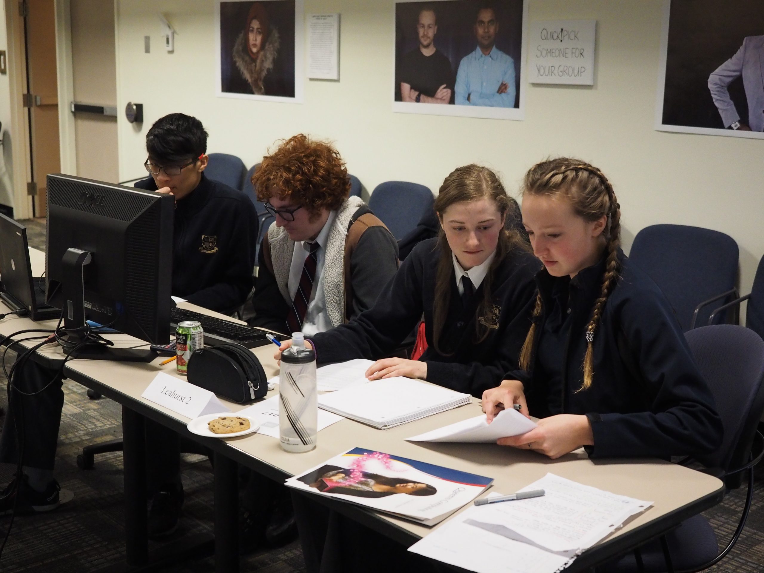 2017 Invitational High School Programming Contest > Queen's School of ...