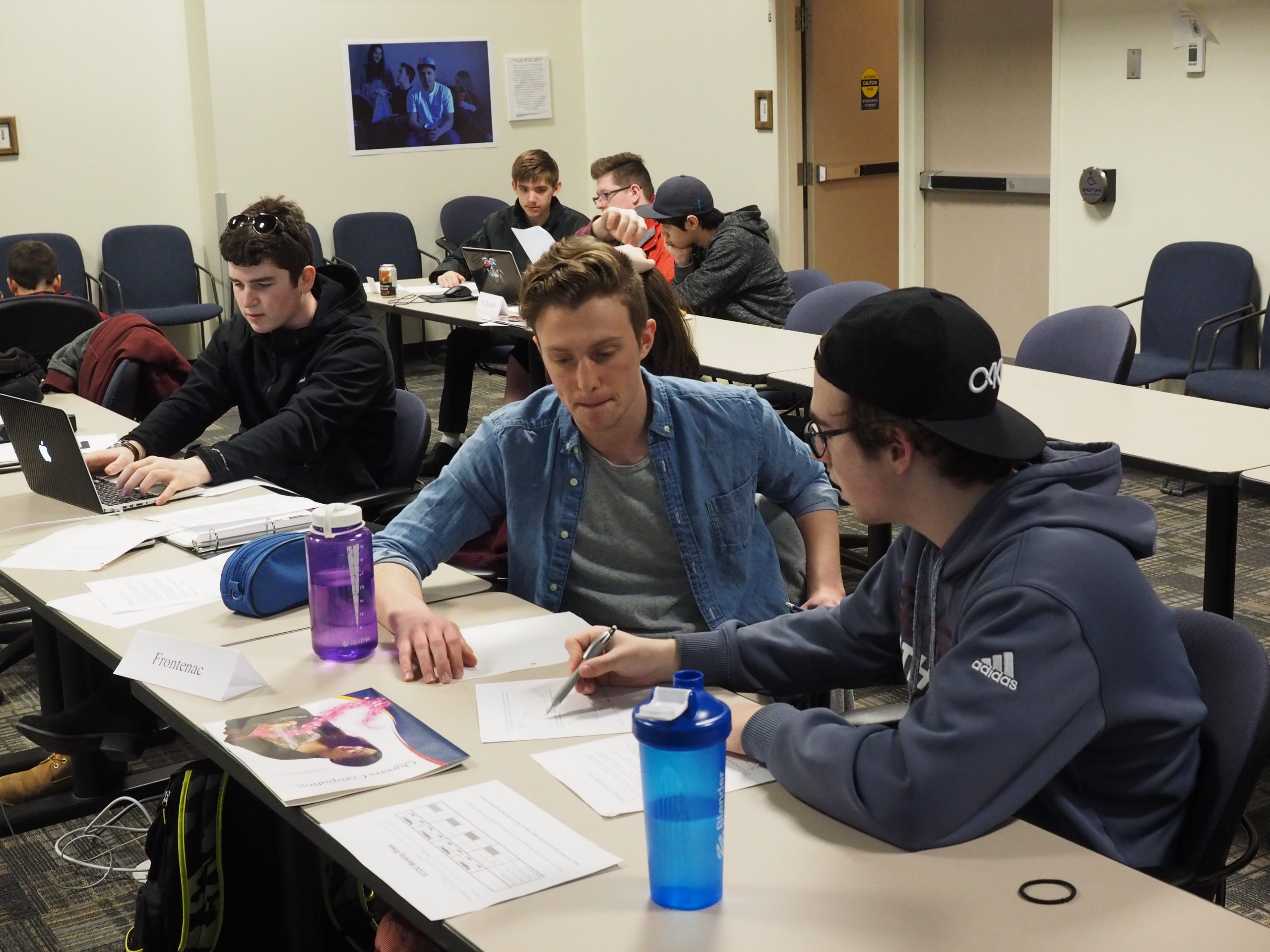 2017 Invitational High School Programming Contest > Queen's School of ...