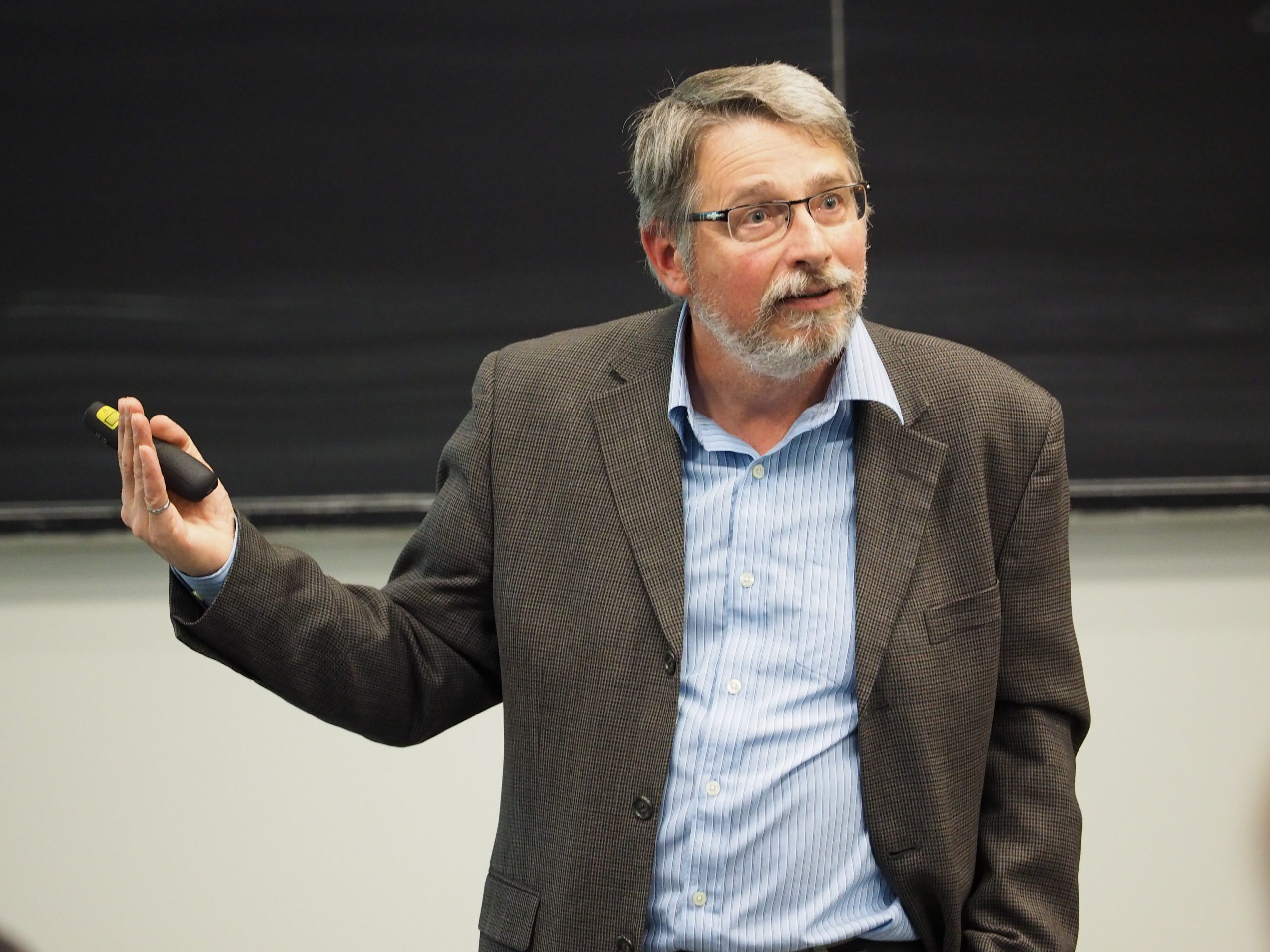 Queen’s Graduate Computing Society Conference (QGCSC) 2017 > Queen's ...