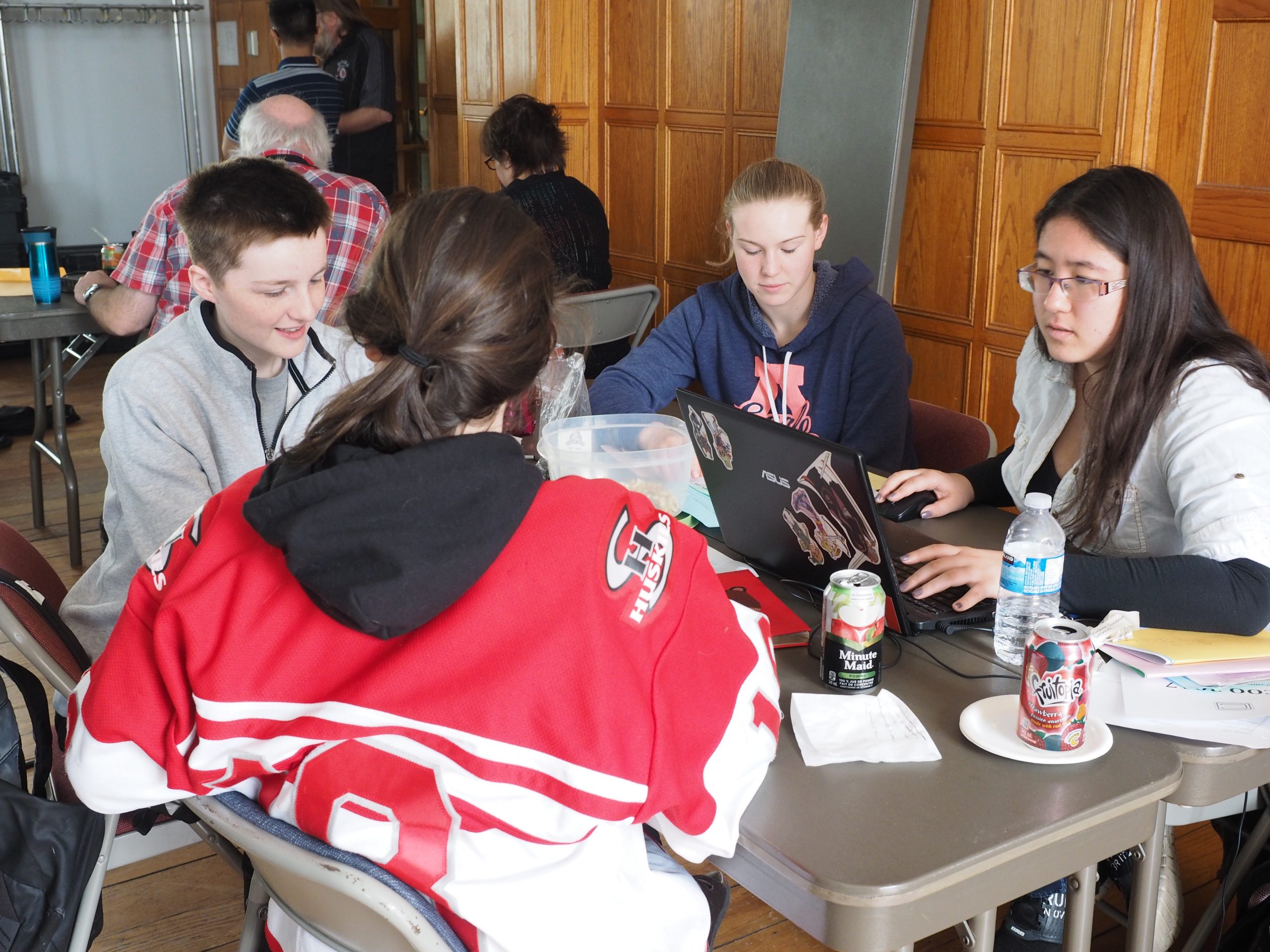 2017 ECOO and QSC East Regional High School Programming Contest > Queen ...