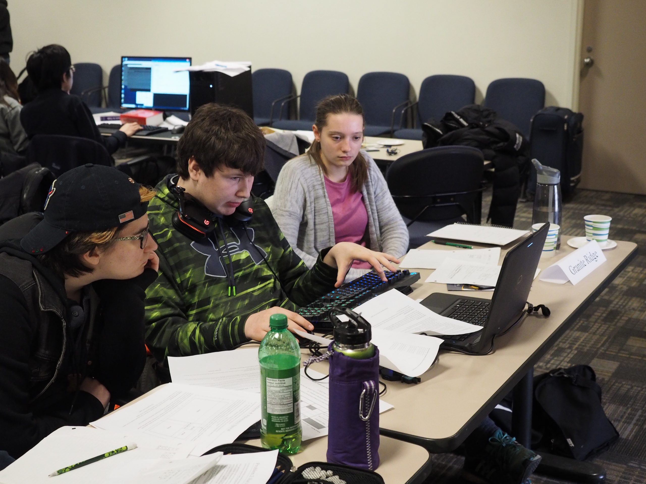 2018 Invitational High School Programming Contest > Queen's School of ...