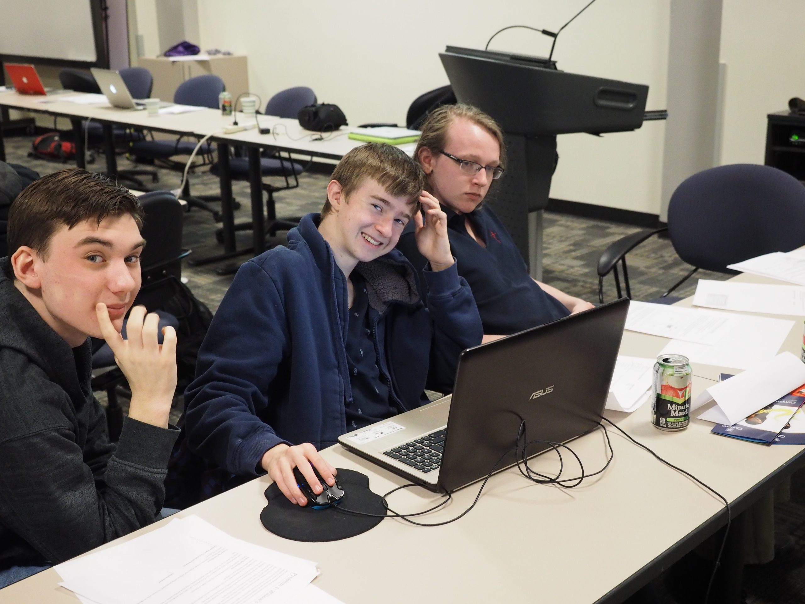 2018 Invitational High School Programming Contest > Queen's School of ...