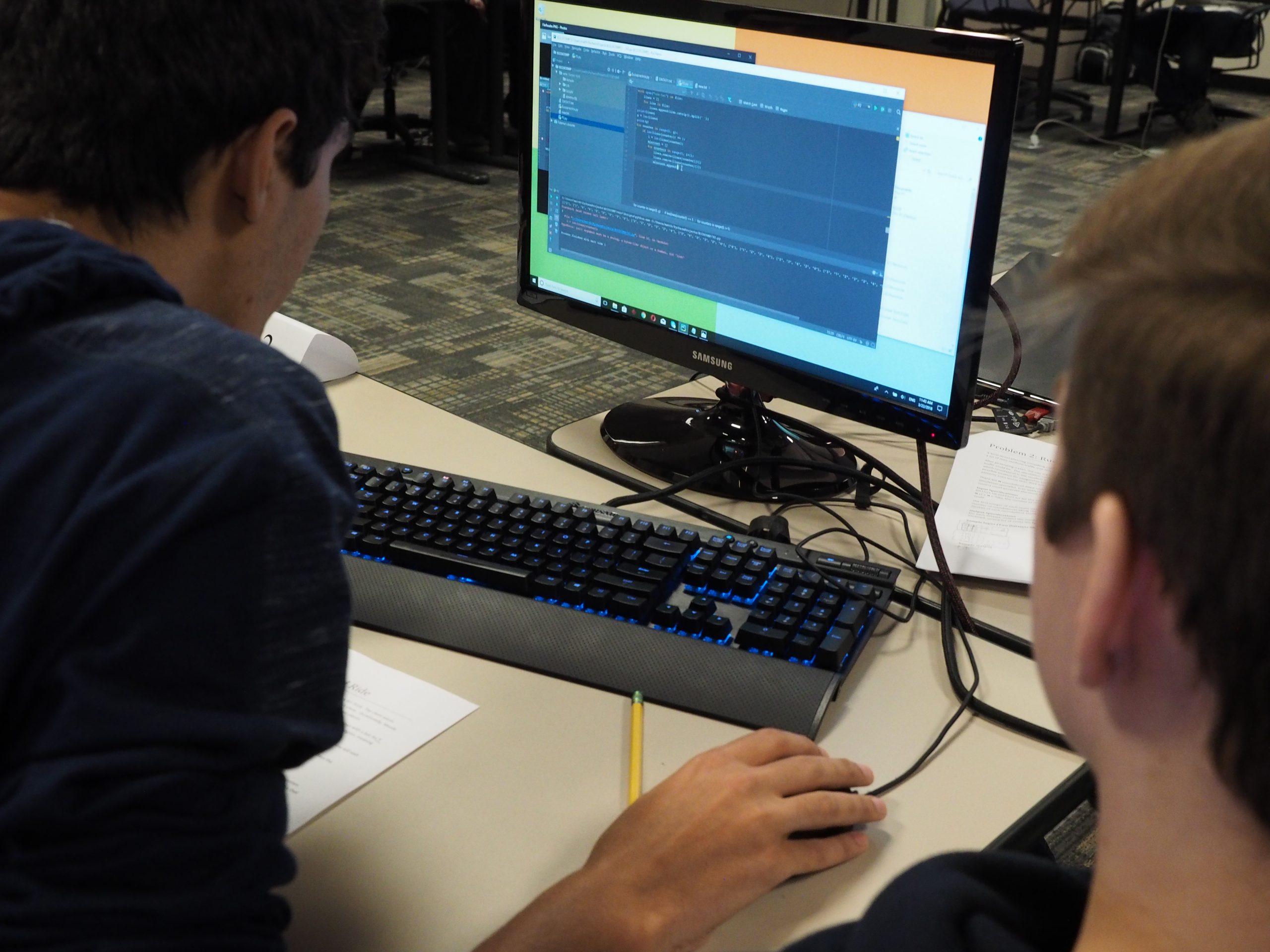 2018 Invitational High School Programming Contest > Queen's School of ...