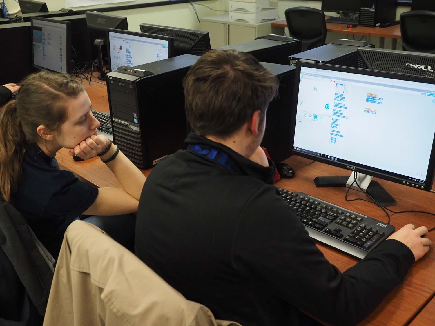 Aboriginal Youth Leadership Program Visits the Queen’s School of ...