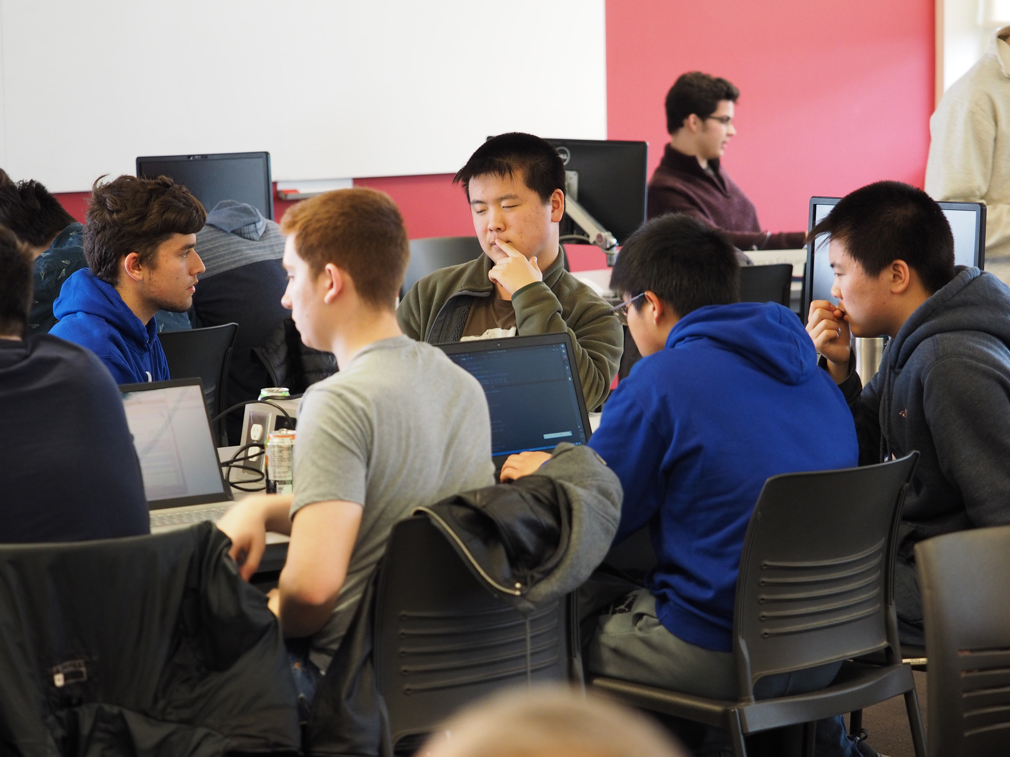 ECOO and QSC East Regional High School Programming Contest 2019 > Queen ...