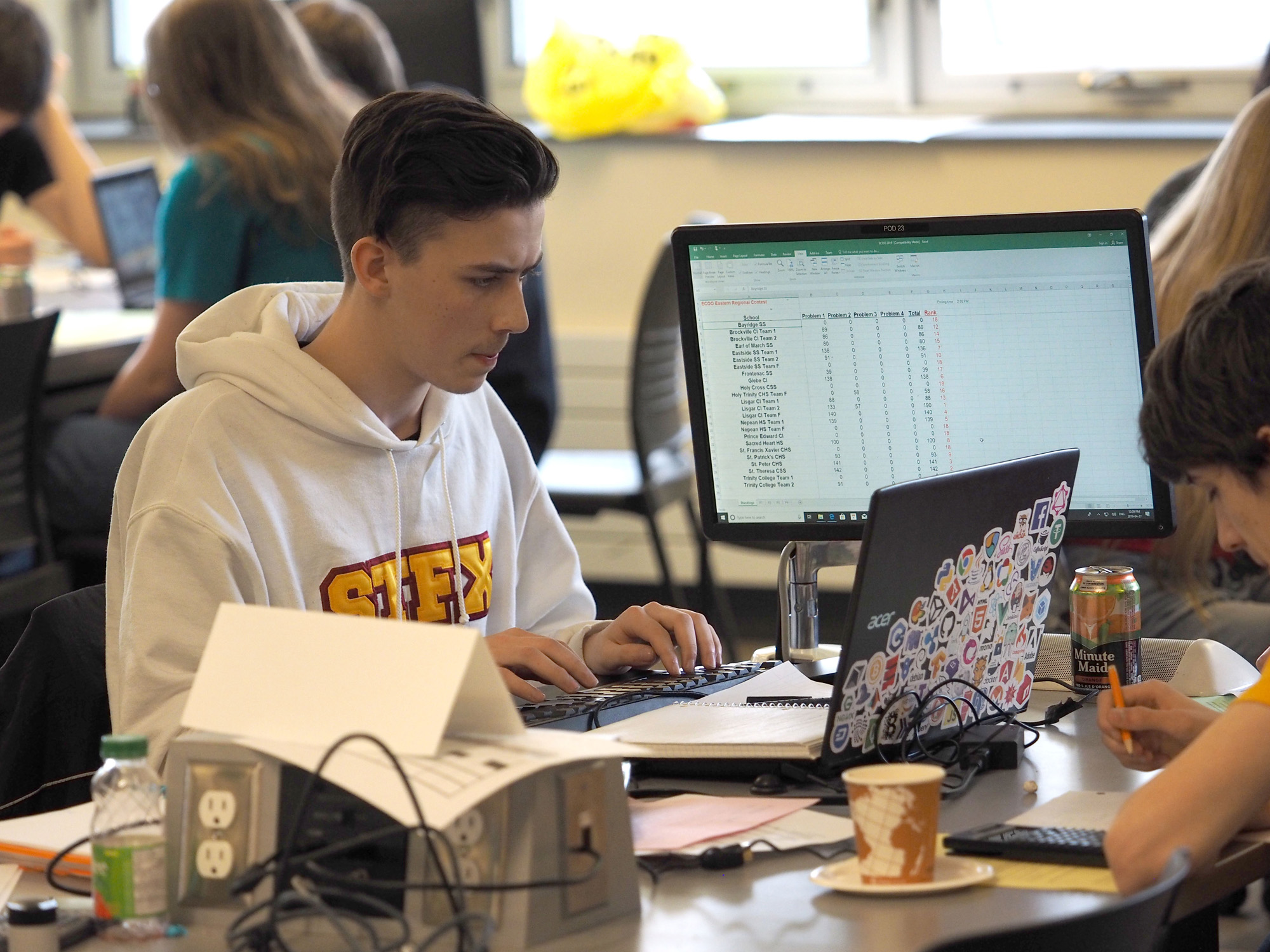 ECOO and QSC East Regional High School Programming Contest 2019 > Queen ...